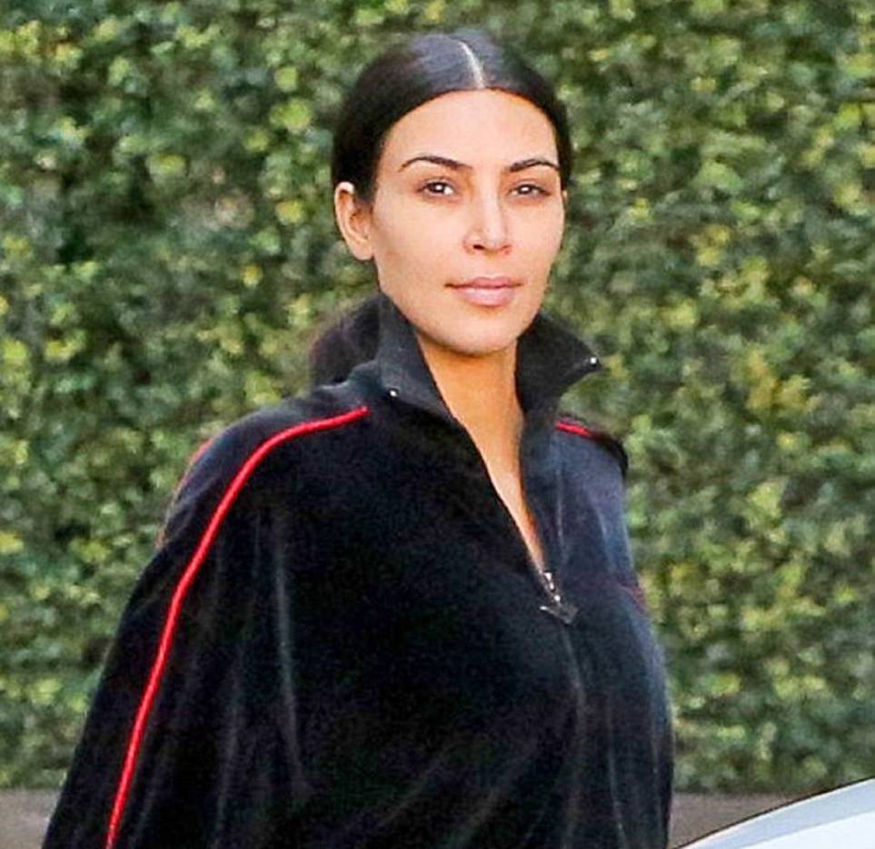 Aquí hay 15 fotos de cómo luce Kim Kardashian sin maquillaje | This Unruly